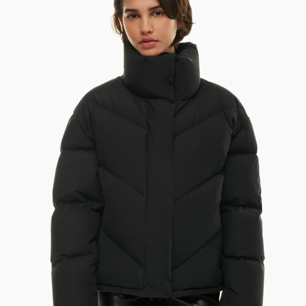 Aritzia Wilfred Cloud Puff Cropped In Black Euc - Gem